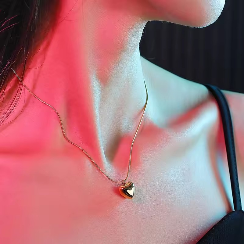 Minimal Heart Pendant – KOJESHA
